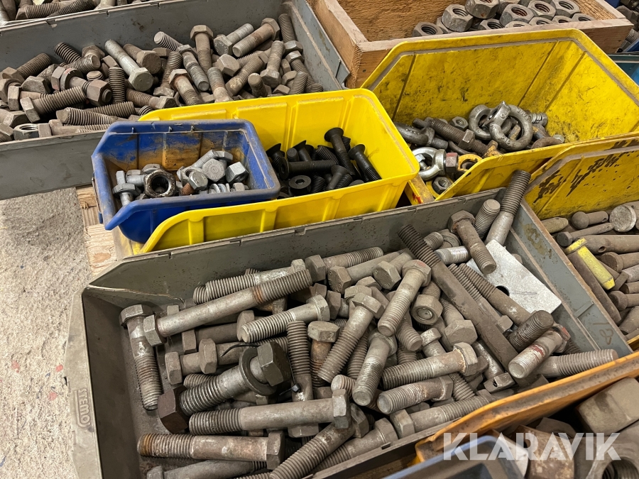 Parti med bult och mutter, Östhammar, Klaravik auktioner