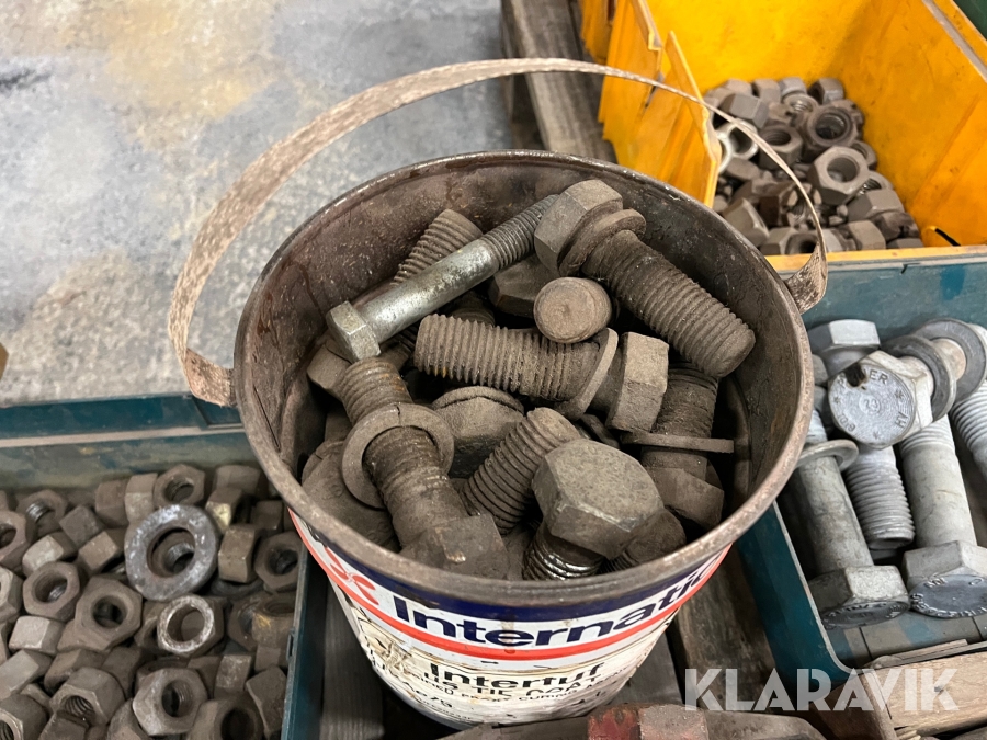 Parti med bult och mutter, Östhammar, Klaravik auktioner