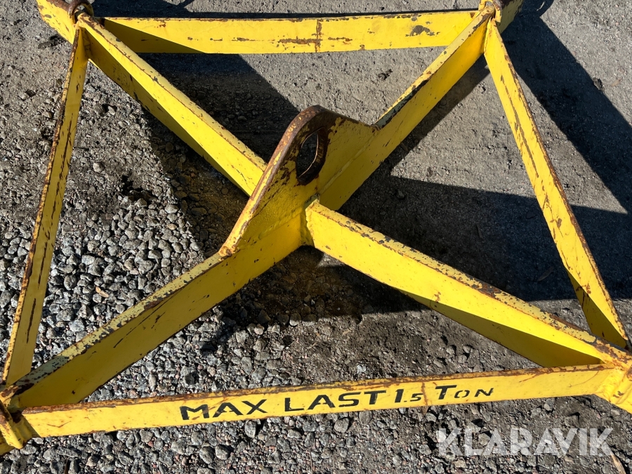 Lyftok, Norrtälje, Klaravik auktioner