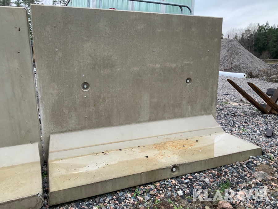 L-stöd 2st, Strängnäs, Klaravik auktioner