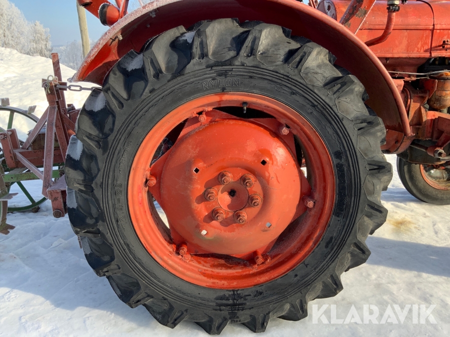 Veterantraktor Volvo T25, Lycksele, Klaravik auktioner