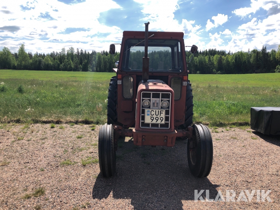 Traktor INTERNATIONAL 474