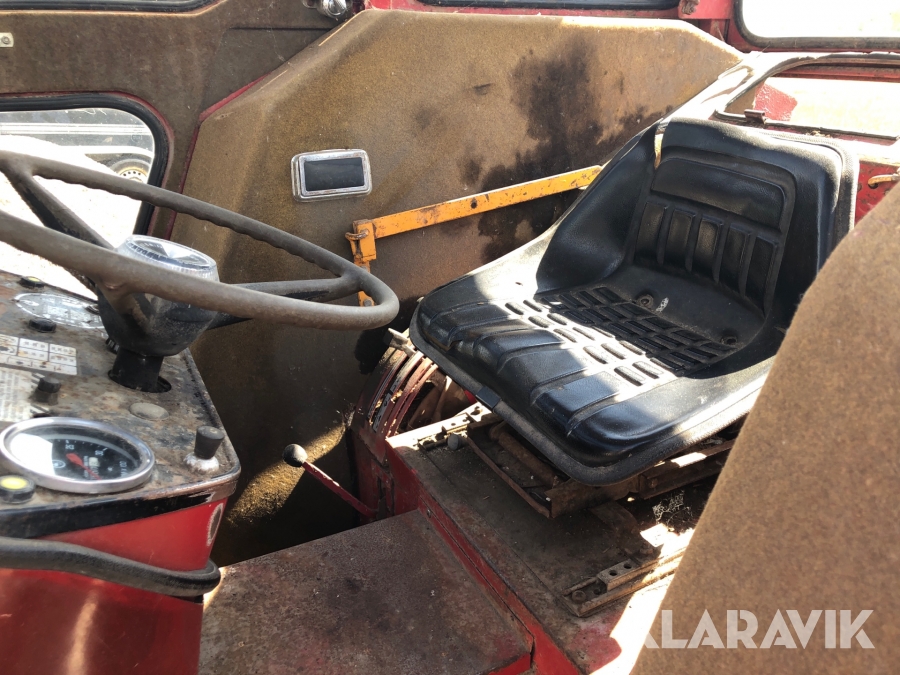 Traktor INTERNATIONAL 474