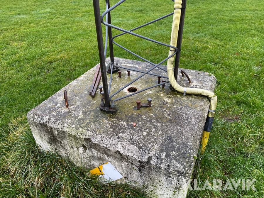 Klaravik Auktioner | Belysningsmast ca 8 m