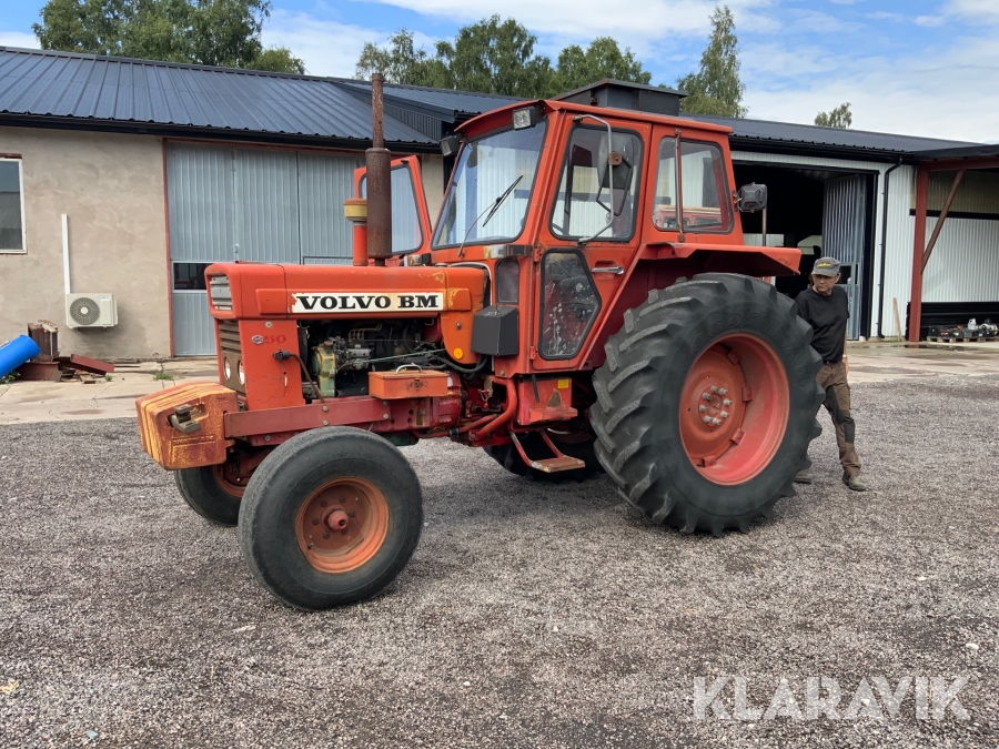 Traktor Volvo 650
