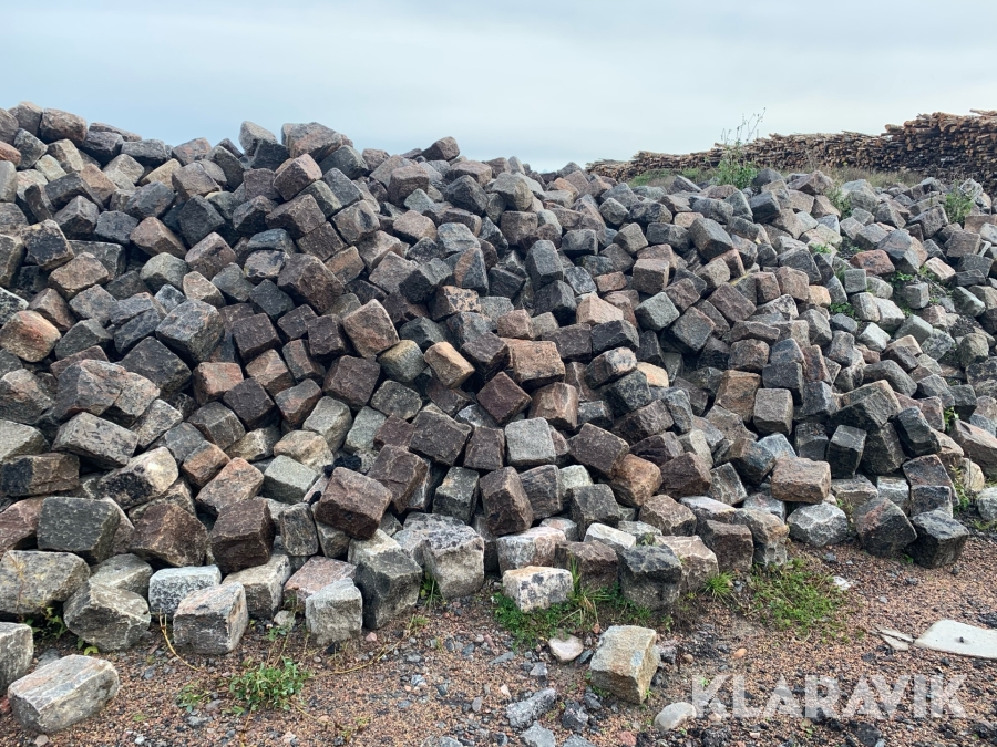 Storgatsten Gammal Svensk , Kil, Klaravik auktioner