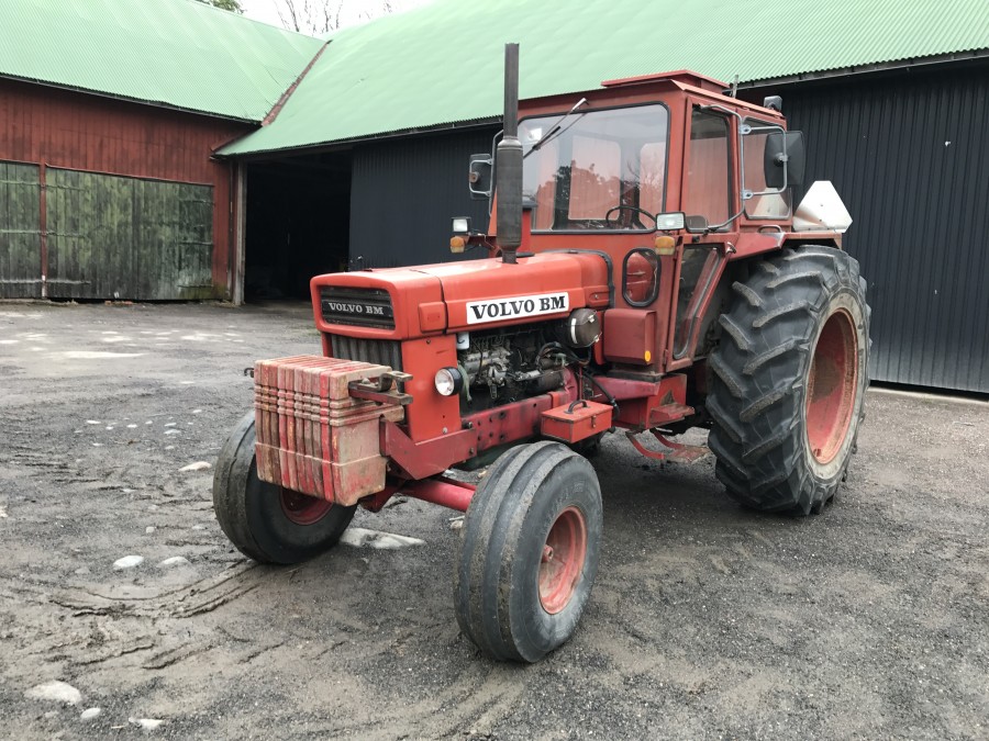 Klaravik Auktioner | Traktor VOLVO-BM T 800 C