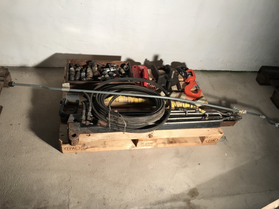 Klaravik Auktioner | Delar till Kran, Palfinger