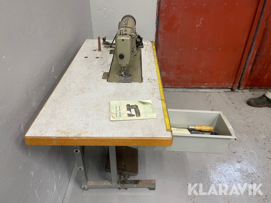 Industrisymaskin Brother DB2-B755, Falkenberg, Klaravik aukt