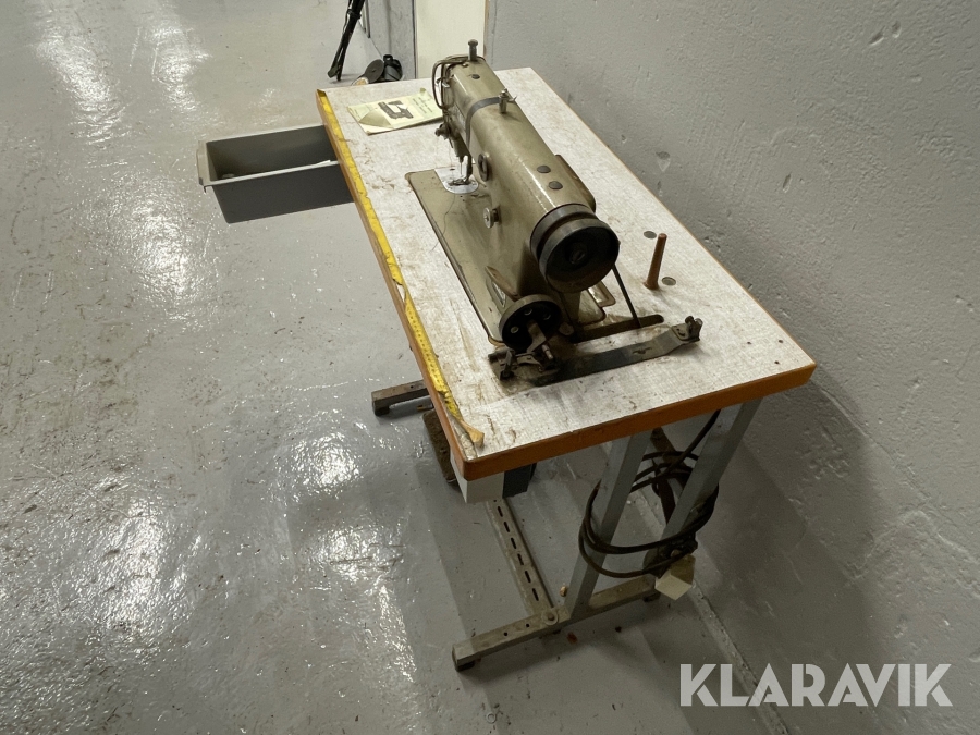 Industrisymaskin Brother DB2-B755, Falkenberg, Klaravik aukt