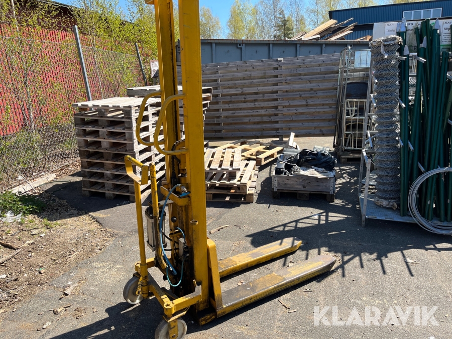 Stapeltruck, Osby, Klaravik auktioner