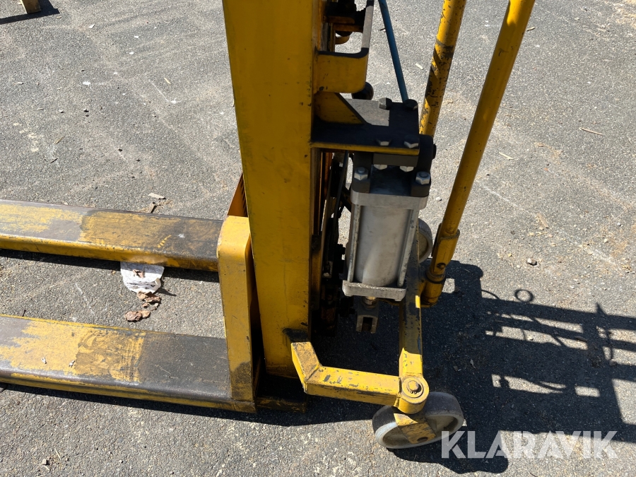 Stapeltruck, Osby, Klaravik auktioner