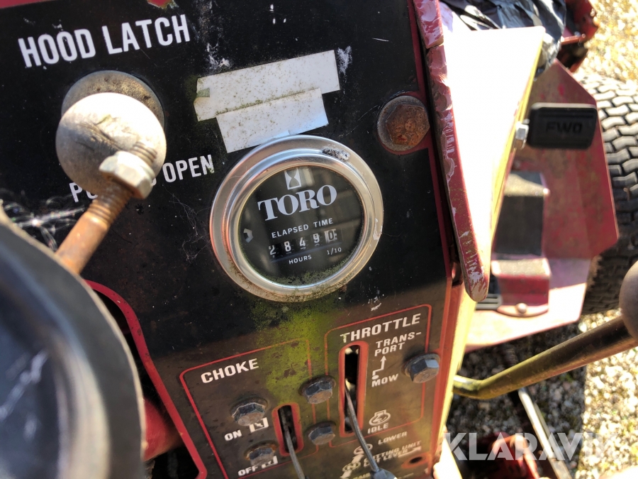 Klaravik Auktioner | Gräsklippare Toro Reelmaster 216