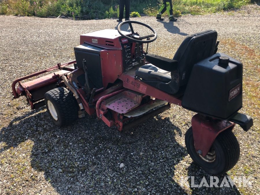 Klaravik Auktioner | Gräsklippare Toro Reelmaster 216