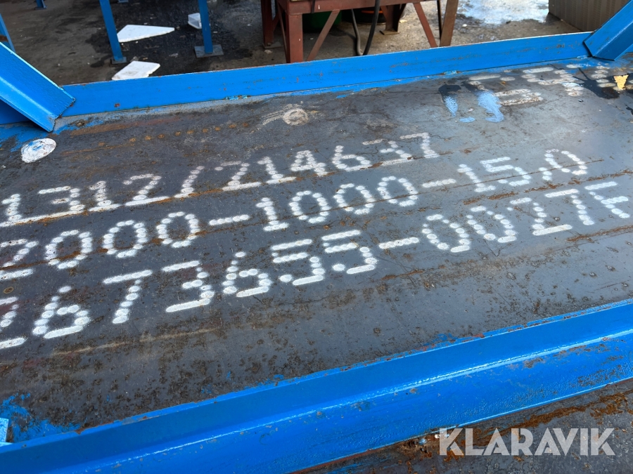 Arbetsbord med stålskiva, Hallstahammar, Klaravik auktioner