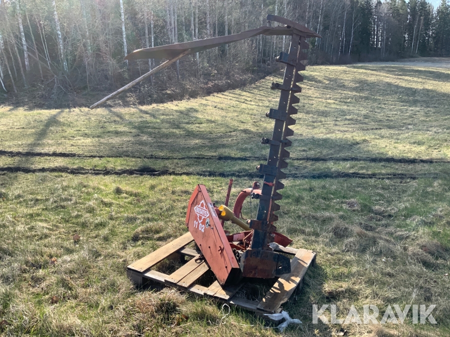 Klaravik Auktioner | Slåtterbalk Busatis 1102