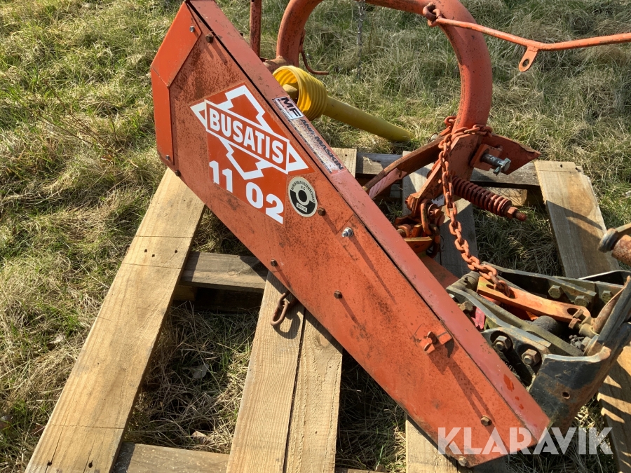 Klaravik Auktioner | Slåtterbalk Busatis 1102