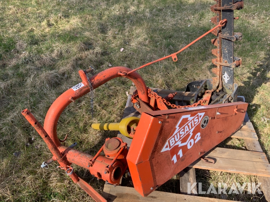 Klaravik Auktioner | Slåtterbalk Busatis 1102