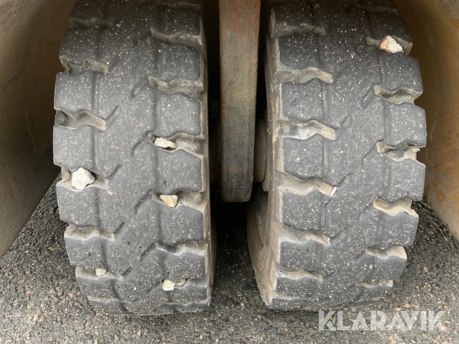 Truck CAT EP18KT, Värnamo, Klaravik auktioner