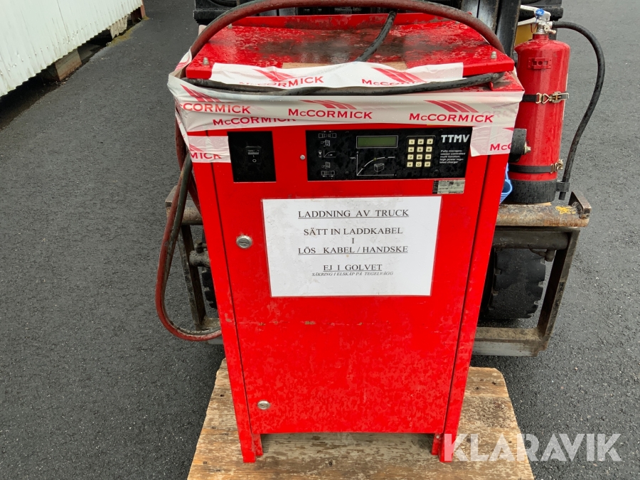 Truck CAT EP18KT, Värnamo, Klaravik auktioner