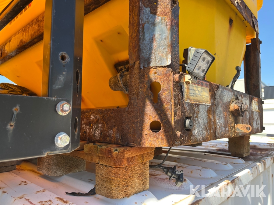 Saltspridare SnowEx V-Maxx 7550, Lund, Klaravik auktioner