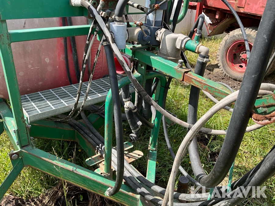 Växtskyddsspruta Moteska 1500l 16m, Gnesta, Klaravik auktion