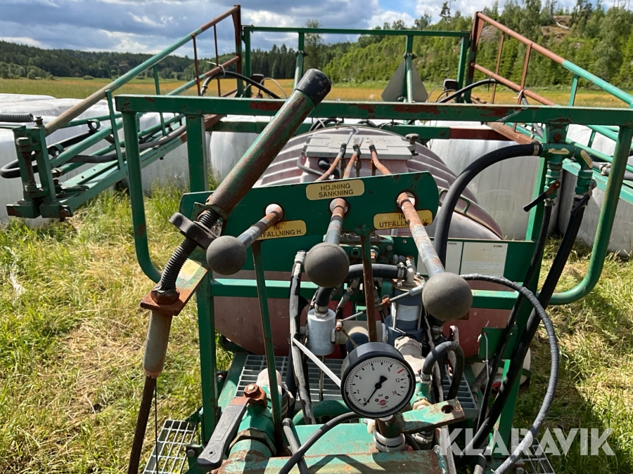 Växtskyddsspruta Moteska 1500l 16m, Gnesta, Klaravik auktion