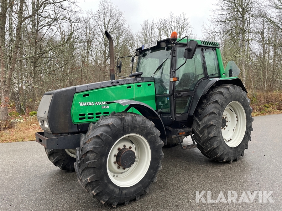 Traktor Valtra Valmet 8450, Hultsfred, Klaravik auktioner