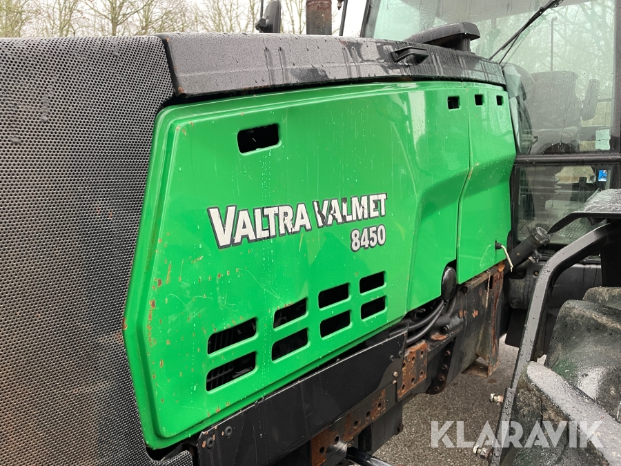 Traktor Valtra Valmet 8450, Hultsfred, Klaravik auktioner