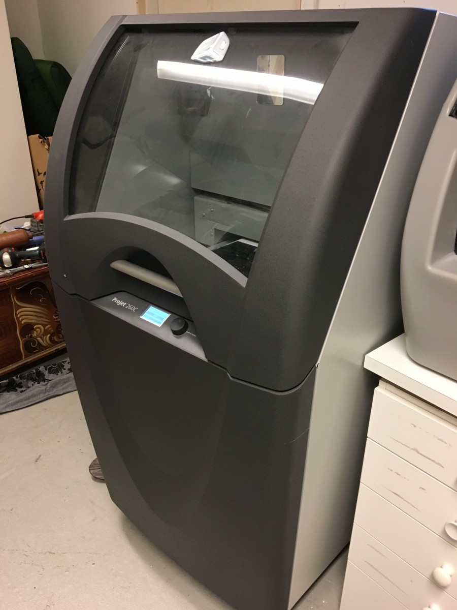 Klaravik Auktioner | 3D skrivare med efterbehandlingsenhet