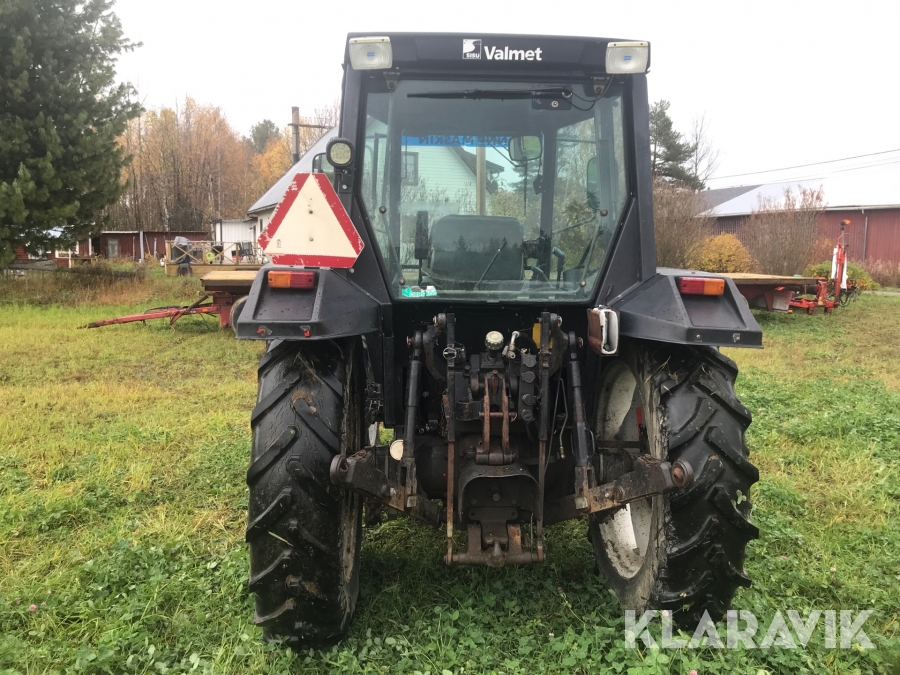 Klaravik Auktioner | Traktor Valmet 365
