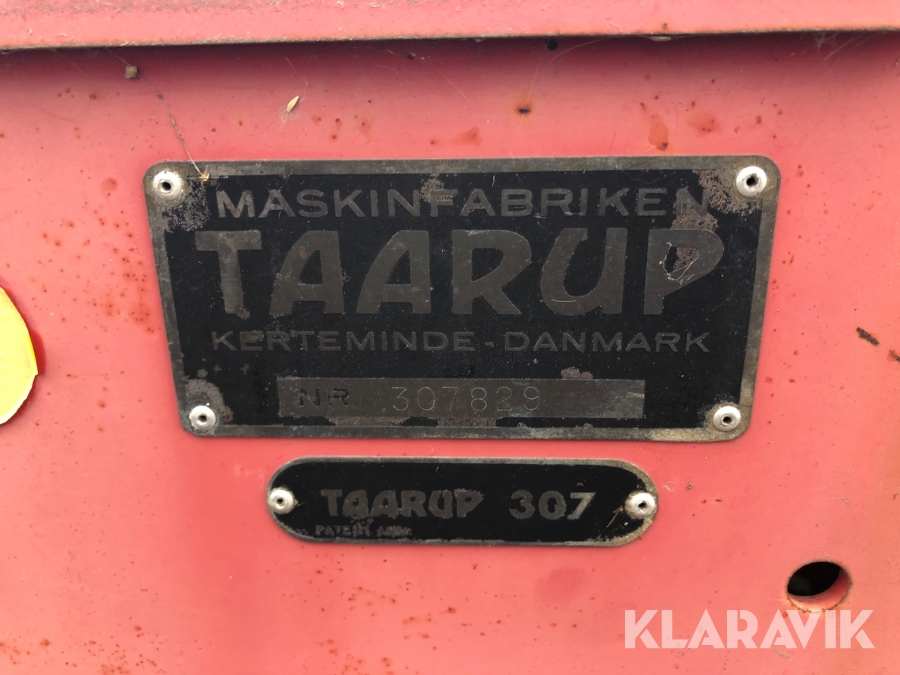 Klaravik Auktioner | Slåtterkross Taarup 307
