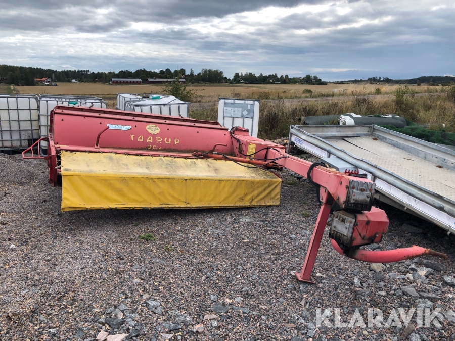 Klaravik Auktioner | Slåtterkross Taarup 307