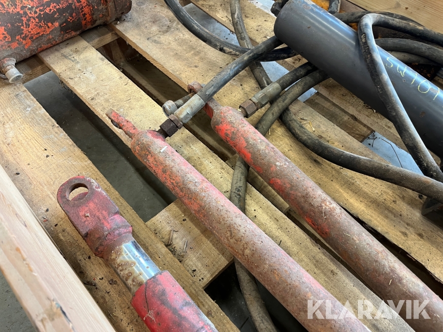 Hydraulkolvar, Kinda, Klaravik auktioner