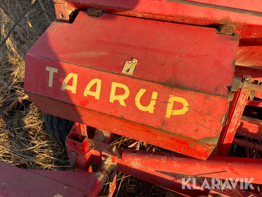 Såmaskin Taarup 4M.33RK, Kinda, Klaravik auktioner