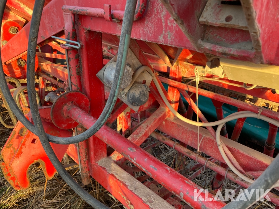 Såmaskin Taarup 4M.33RK, Kinda, Klaravik auktioner