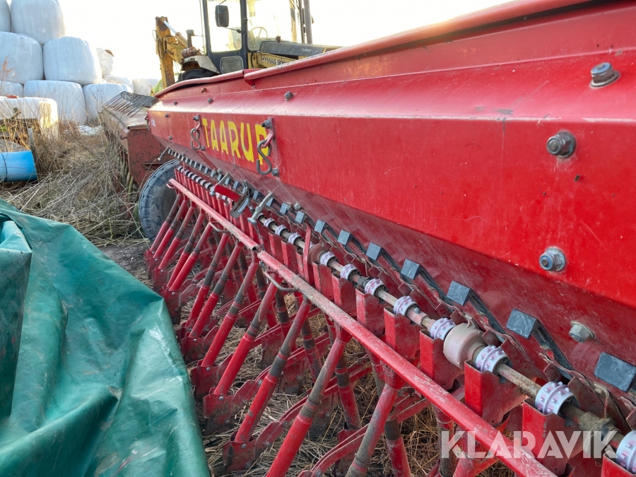 Såmaskin Taarup 4M.33RK, Kinda, Klaravik auktioner