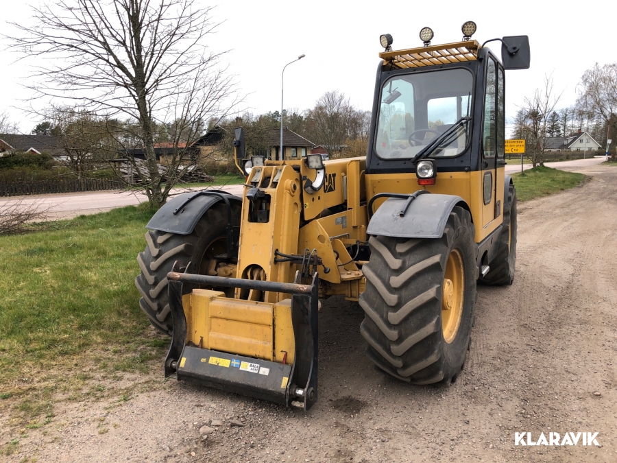Teleskoptruck CAT TH82