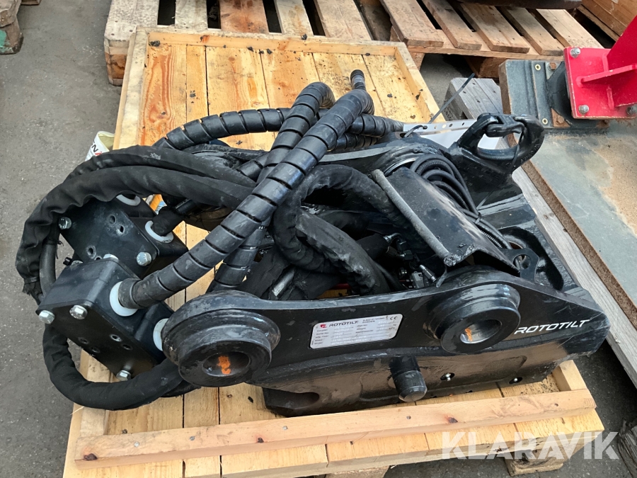 Maskinfäste Rototilt MCQC45, Vindeln, Klaravik auktioner