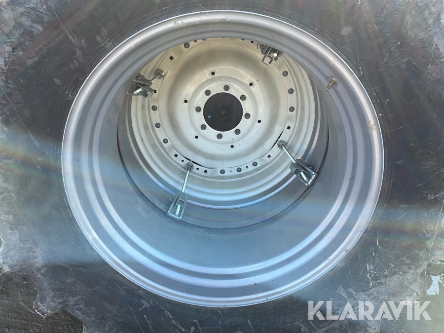 Dubbelmontage Starmaxx Tr-110 600/65-38, Nyköping, Klaravik