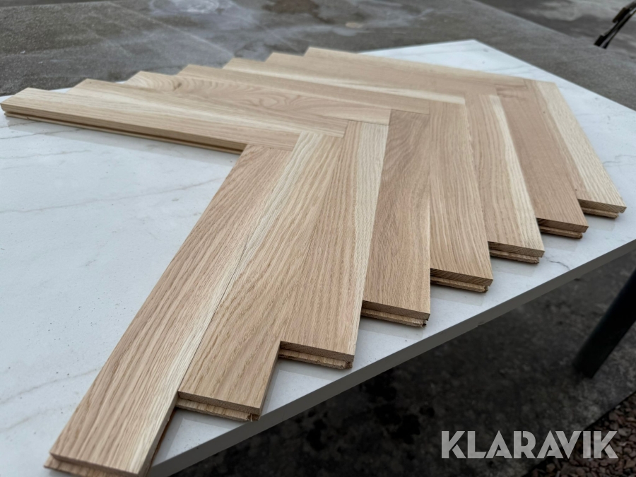 Massiv fiskbensparkett, Helsingborg, Klaravik auktioner