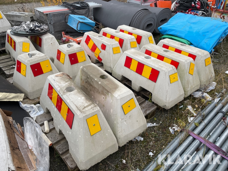 Stolpfundament med stolpar 13st