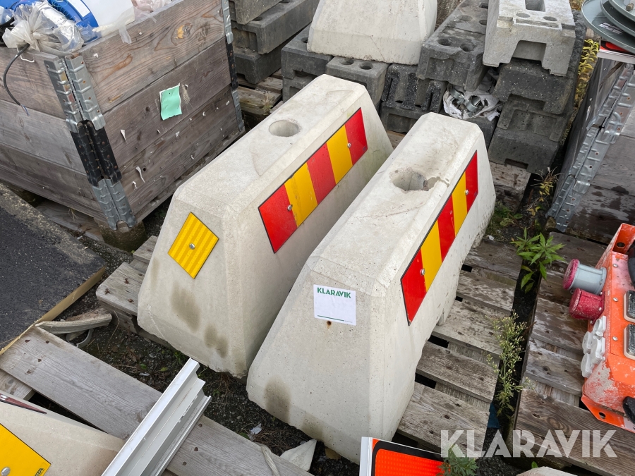 Stolpfundament med stolpar 13st