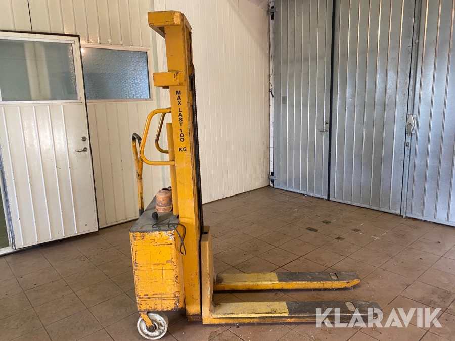 Staplare Stockholms Maskiner, Helsingborg, Klaravik auktione