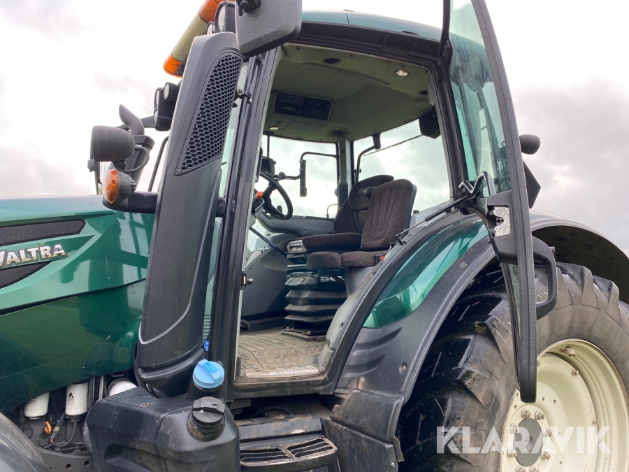 Traktor Valtra N134 Versu, Laholm, Klaravik auktioner