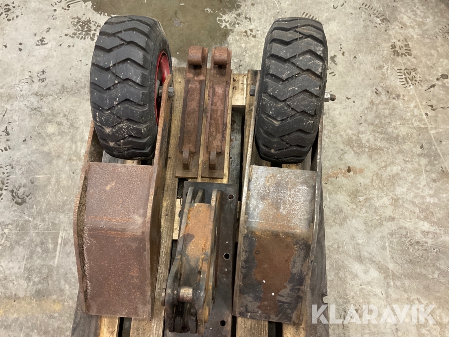 Klaravik Auktioner | Industridäck Bkt PL 801