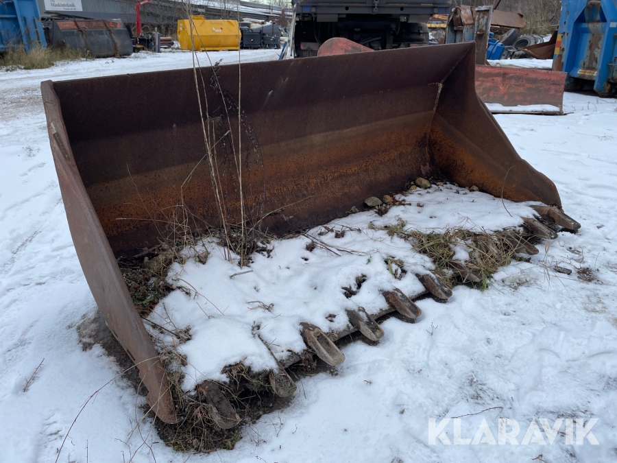 Klaravik Auktioner | Lastskopa