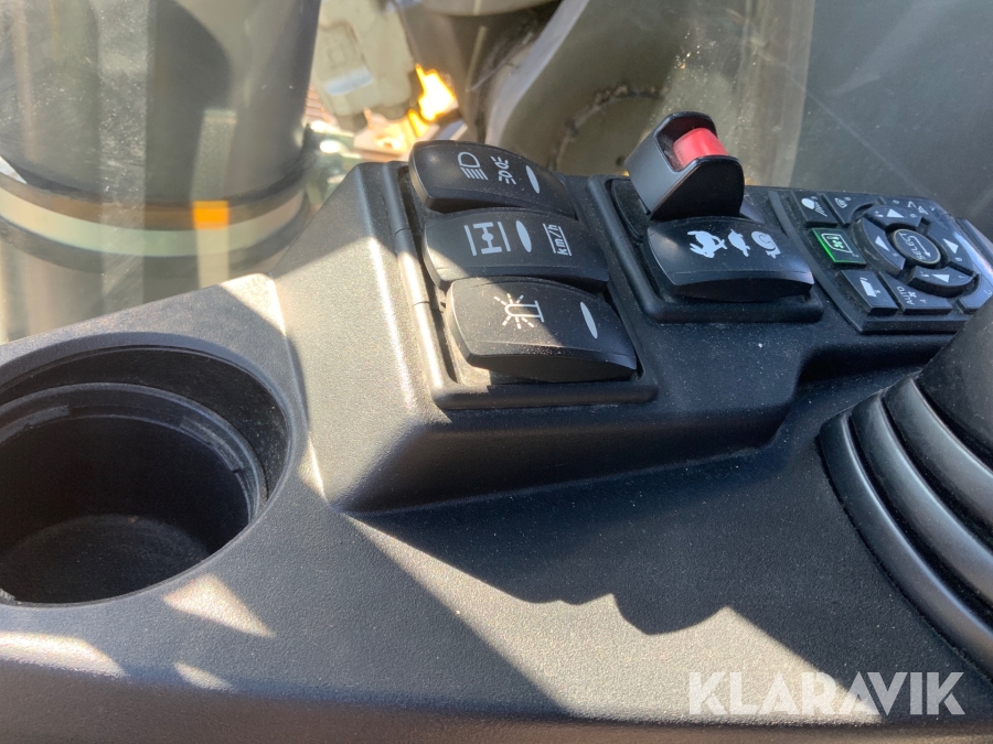 Grävmaskin Volvo EW180E, Alingsås, Klaravik auktioner