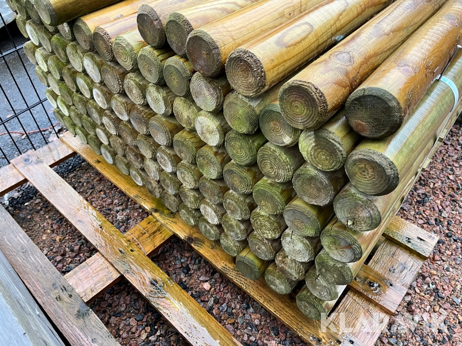 Staketstolpar tryckimpregnerade ca 120 st, Halmstad, Klaravi