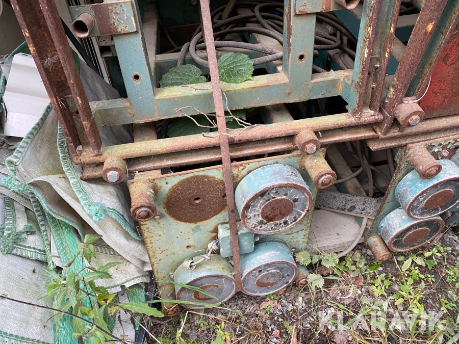 Takstolspress med pressbord Randek, Linköping, Klaravik auk